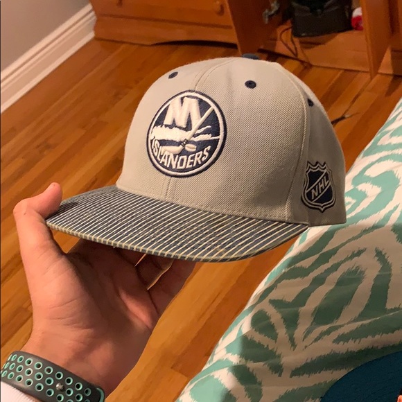 Mitchell & Ness | Other | New York Islanders Limited Edition Cap | Poshmark